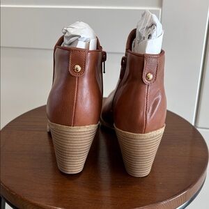 JustFab | Shoes | Justfab Brown Ankle Boots | Poshmark